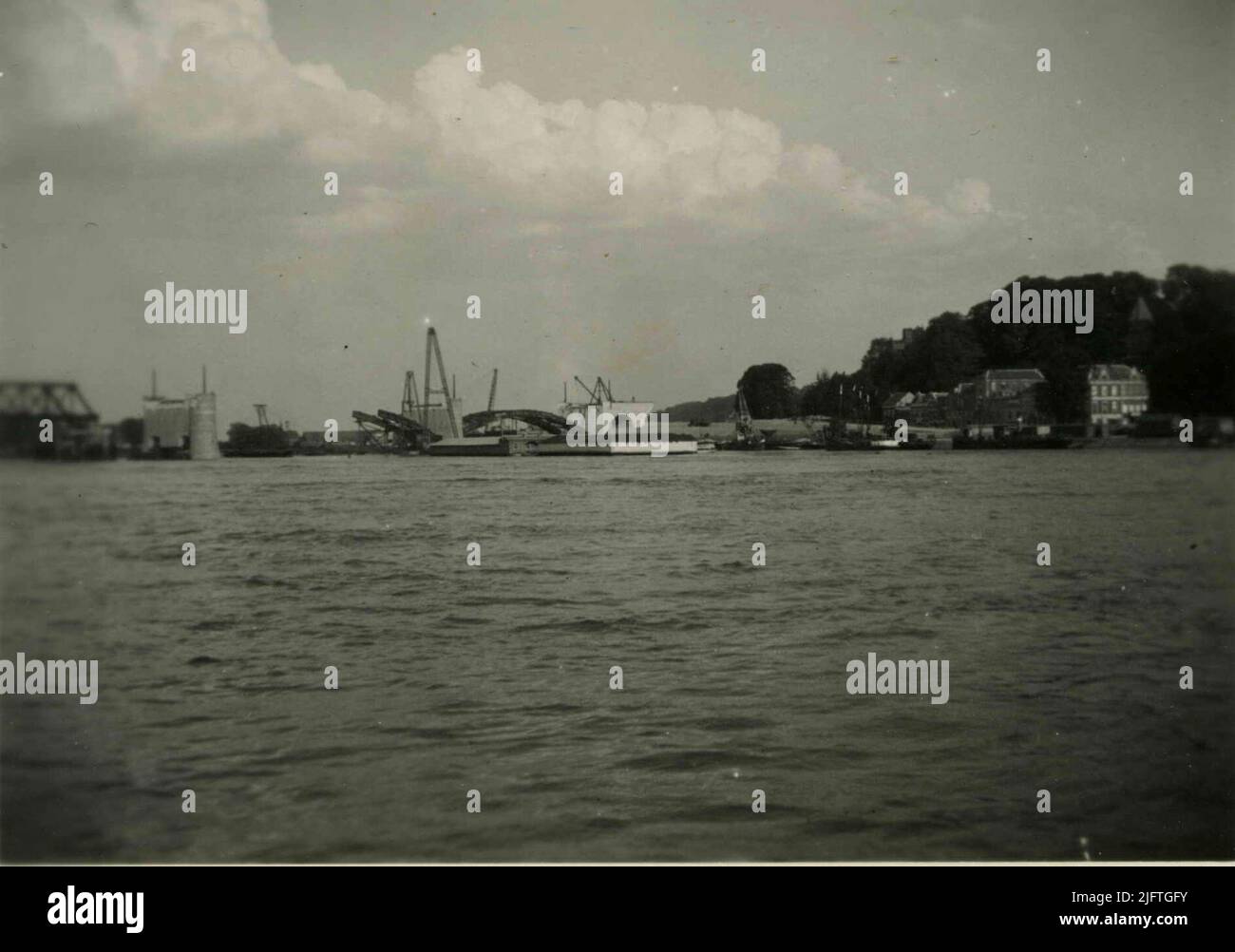 Construction of the Waal bridge, seen from the Waal Stock Photo - Alamy