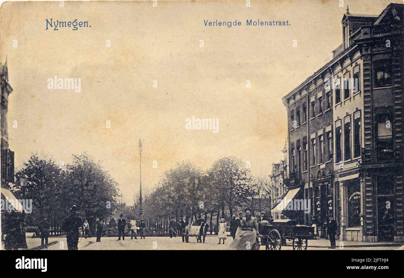 Turn of the century street hi-res stock photography and images - Alamy