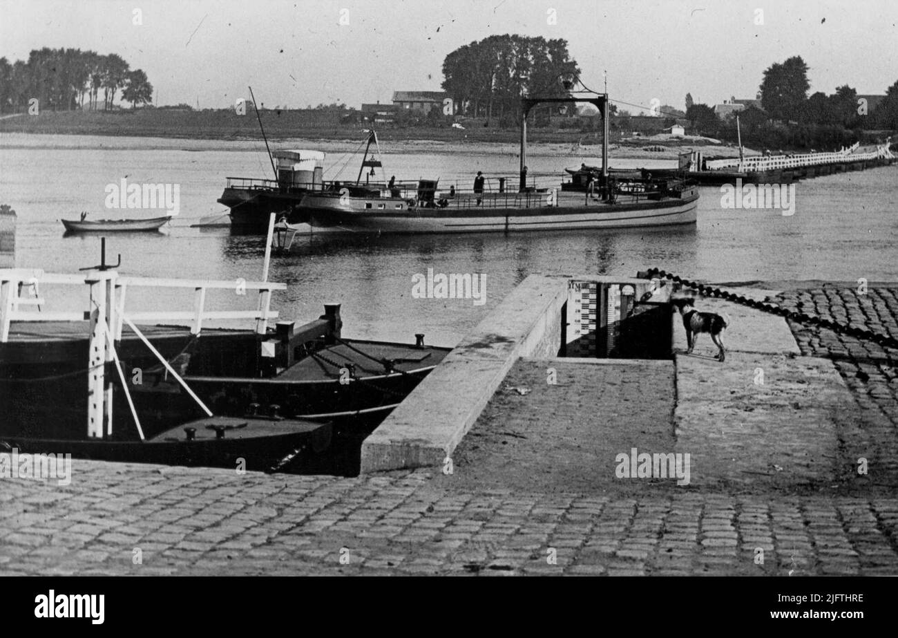 De Gierpont, with the jetty on the Lentse side in the background Stock ...