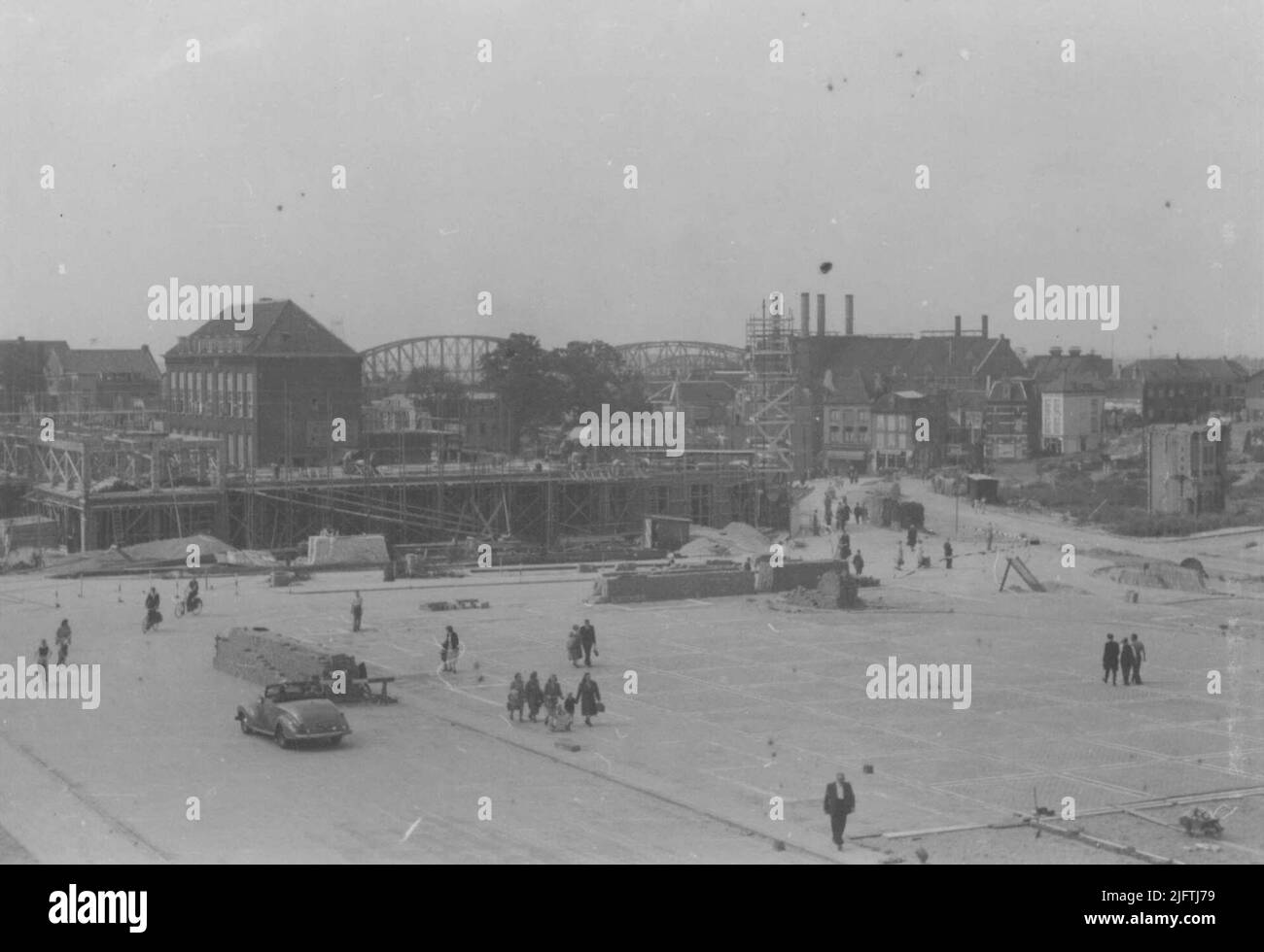 The square to be constructed. Given the apartment building under ...