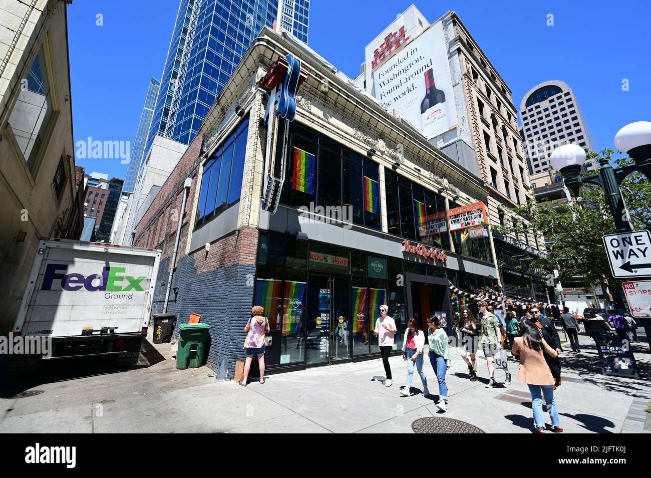The frontage of the Hard Rock Cafe in Seattle Stock Photo - Alamy