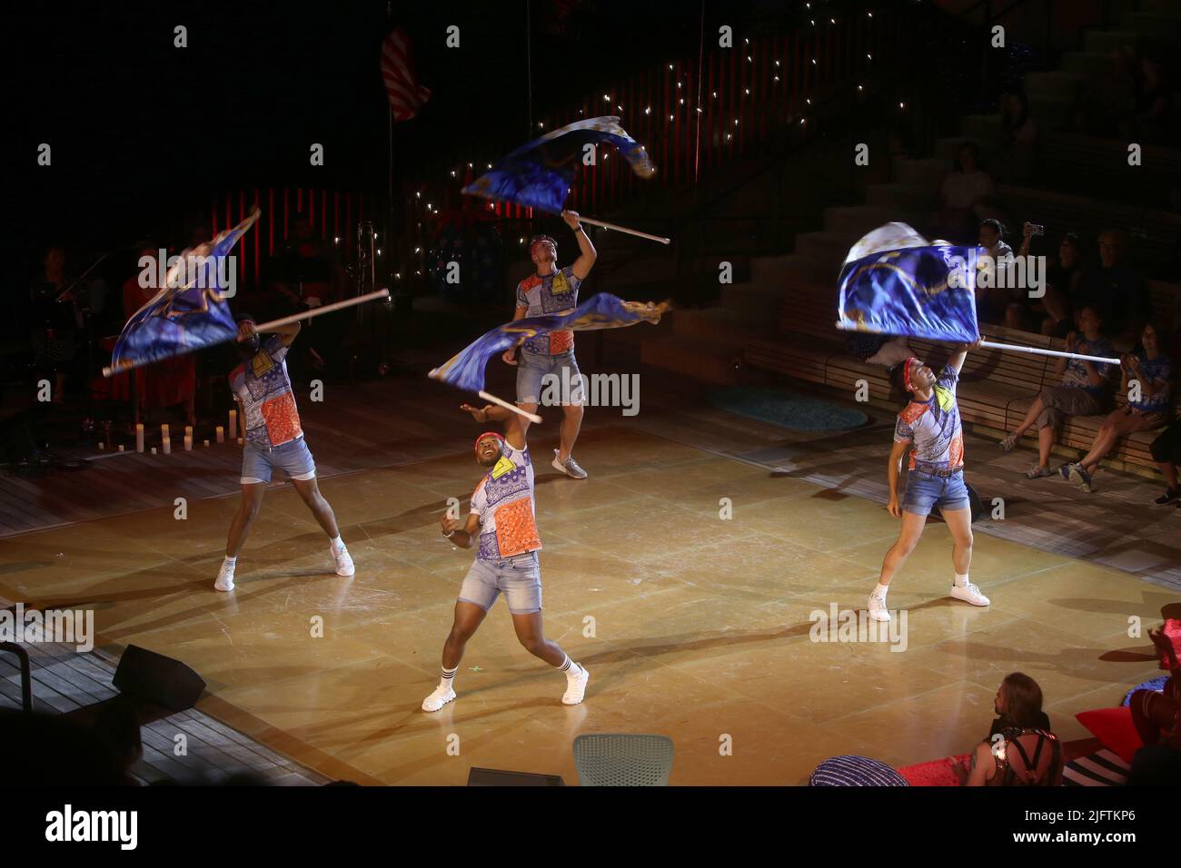 Little mix concert hi-res stock photography and images - Alamy