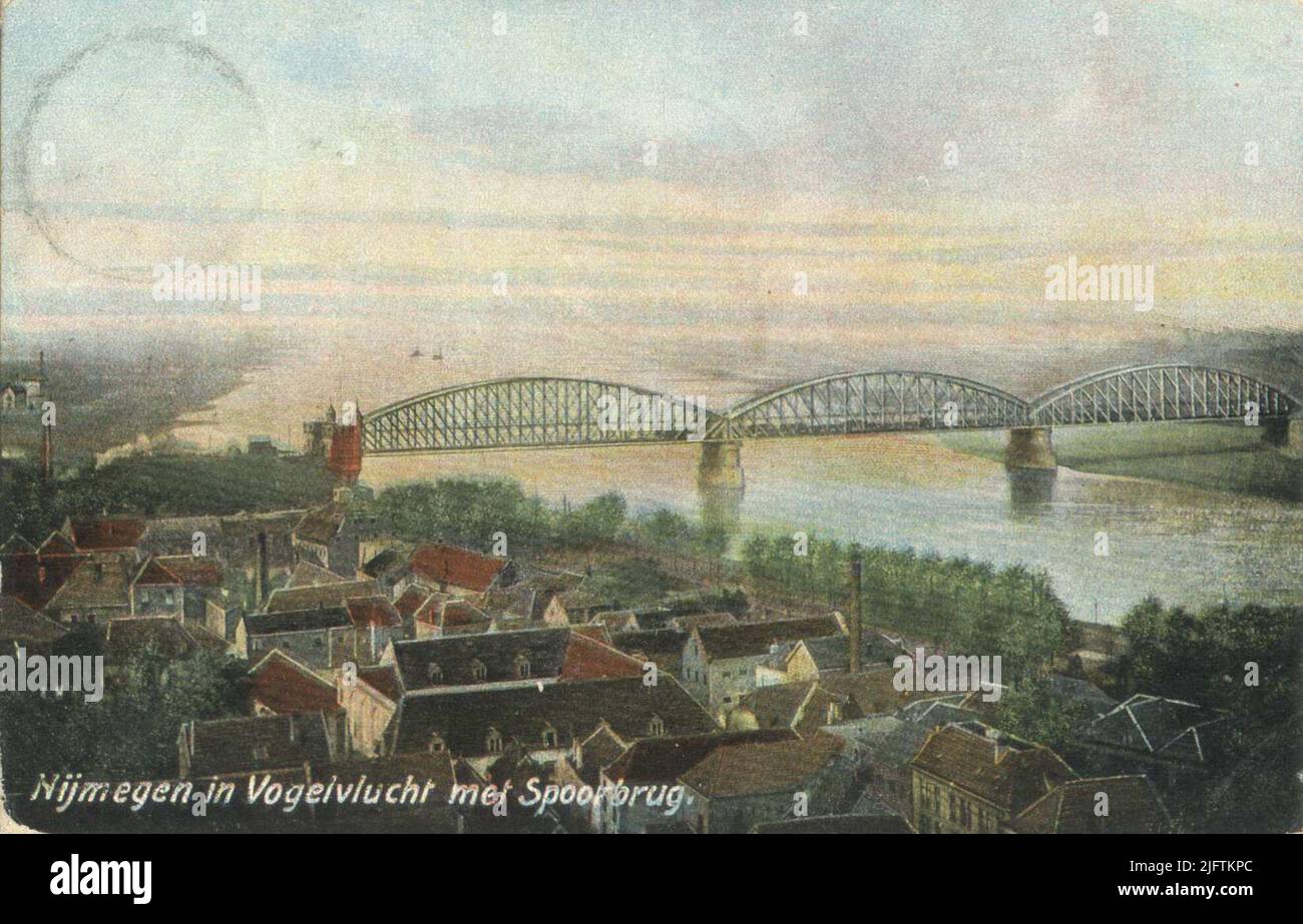 The face from the Belvédère in the direction of the railway bridge ...