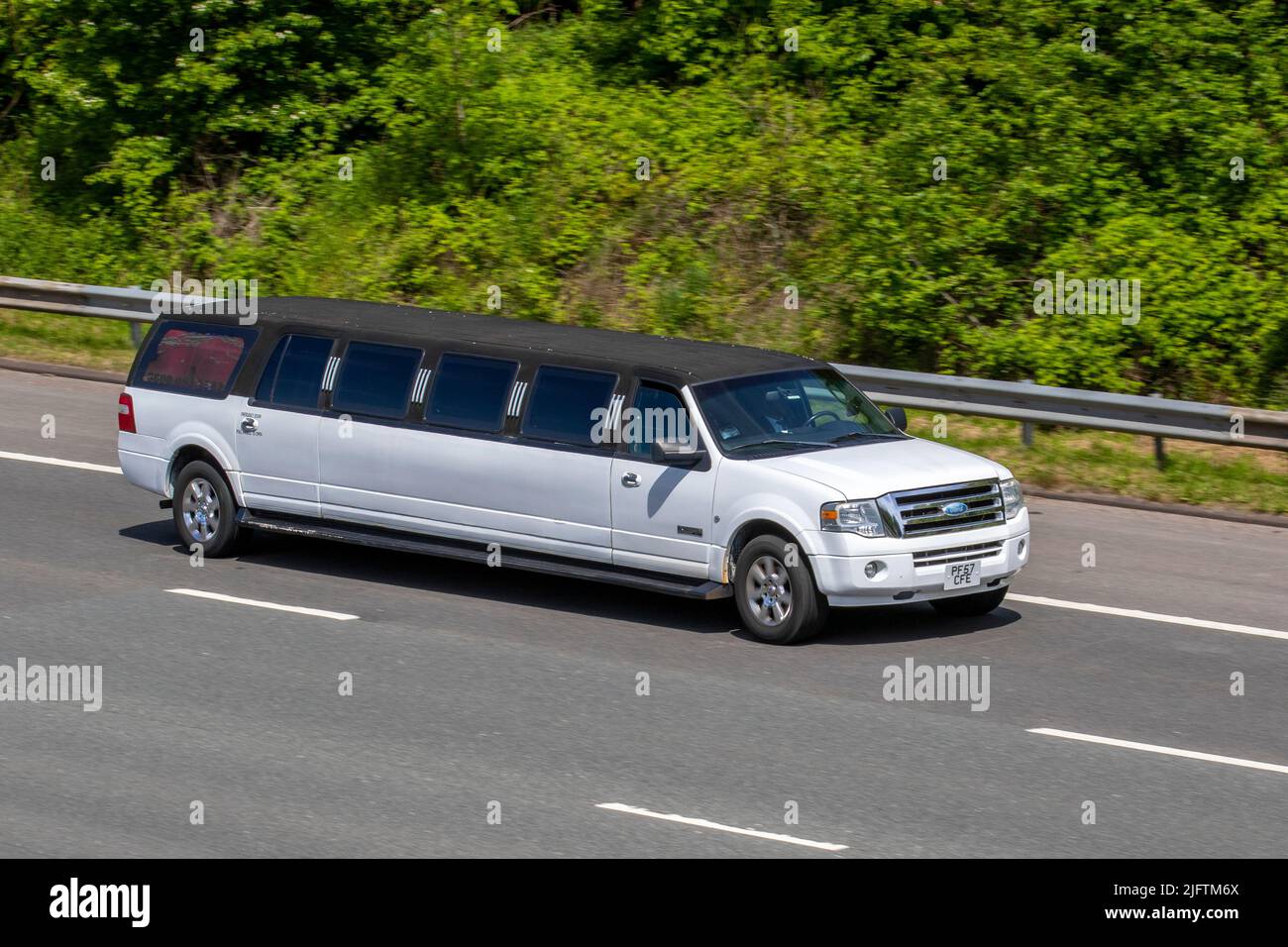 Ford excursion limousine hi-res stock photography and images - Alamy