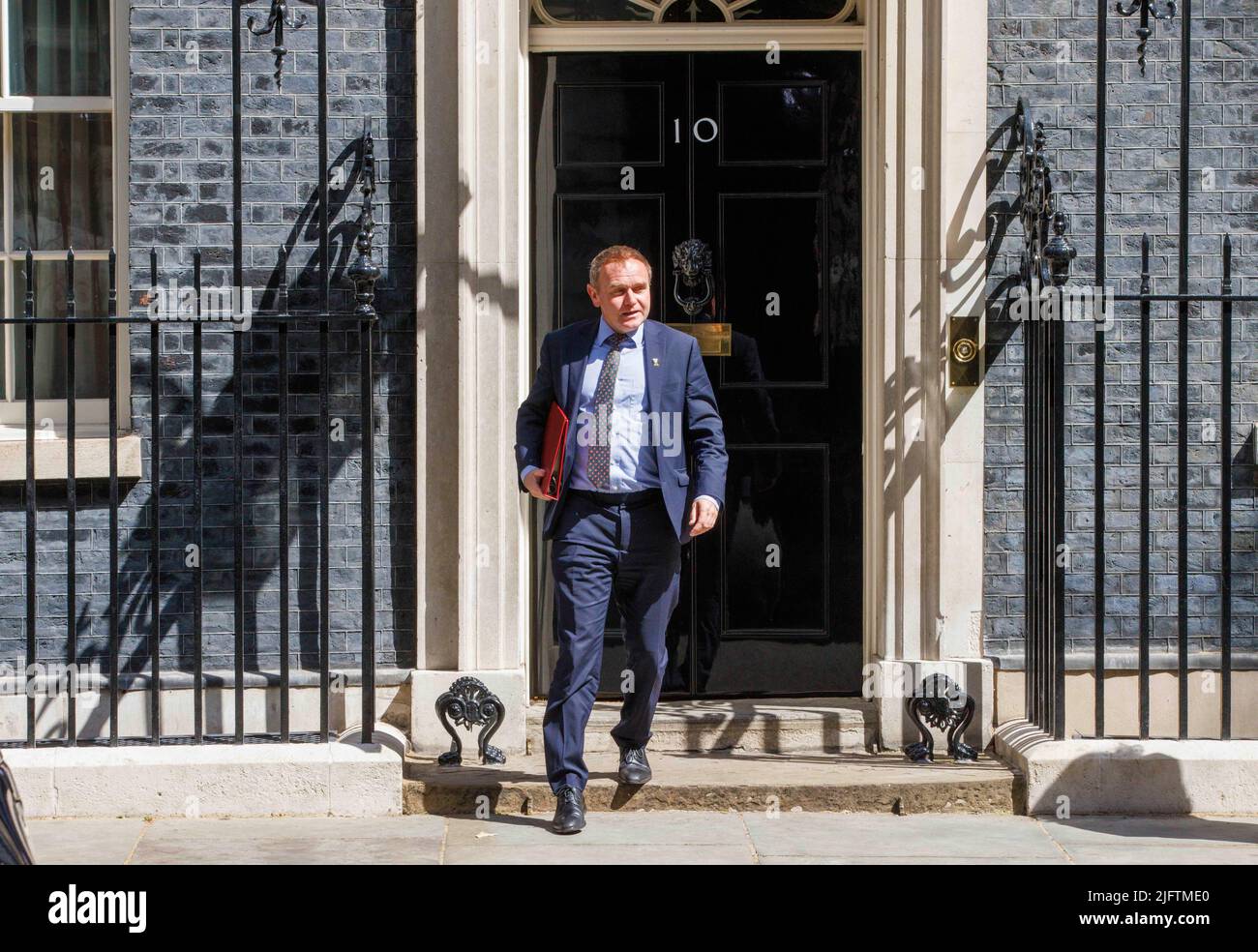 Rural affairs george eustice leaves hi-res stock photography and images ...