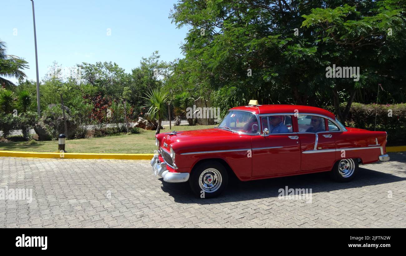 Soviet cars cuba hi-res stock photography and images - Alamy