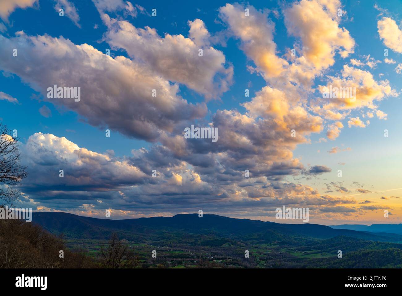 A mesmerizing cloudscape view and sunset at Signal Knob Overlook ...