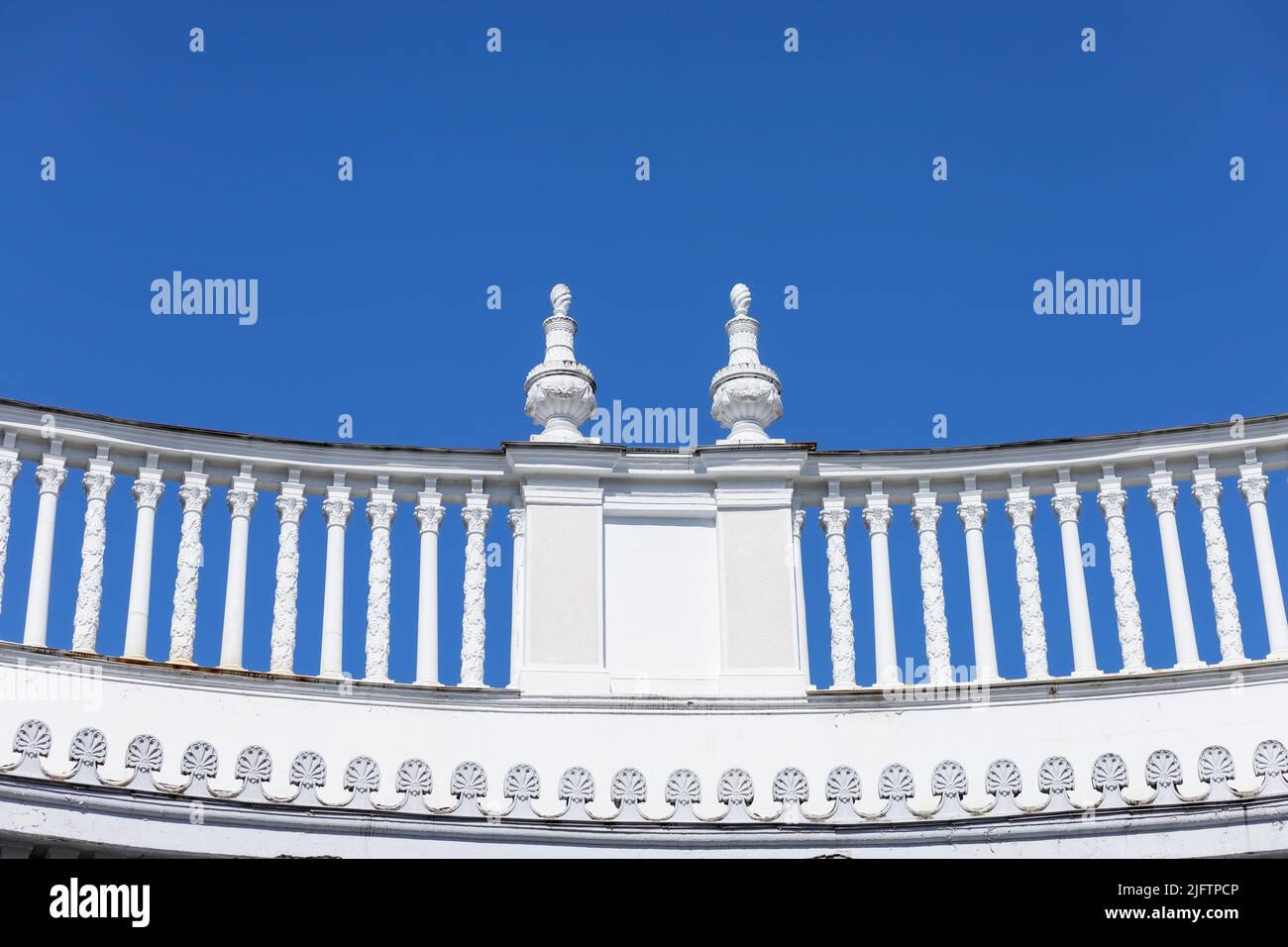 Decorative white patio railing hi-res stock photography and images - Alamy