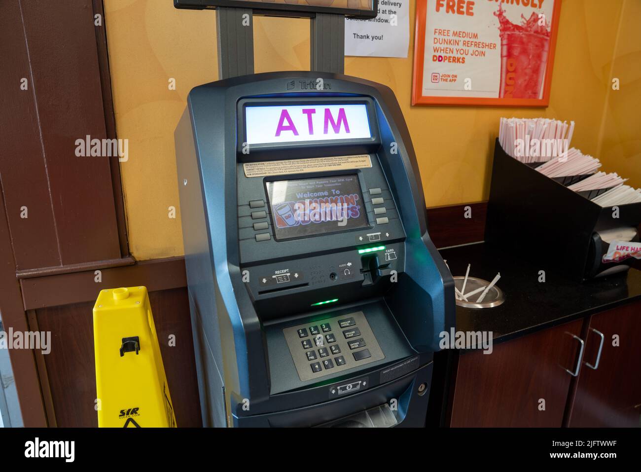 Inside bank cash machine hi-res stock photography and images - Alamy