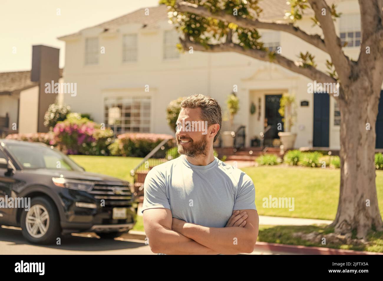 Real estate house car hi-res stock photography and images - Alamy
