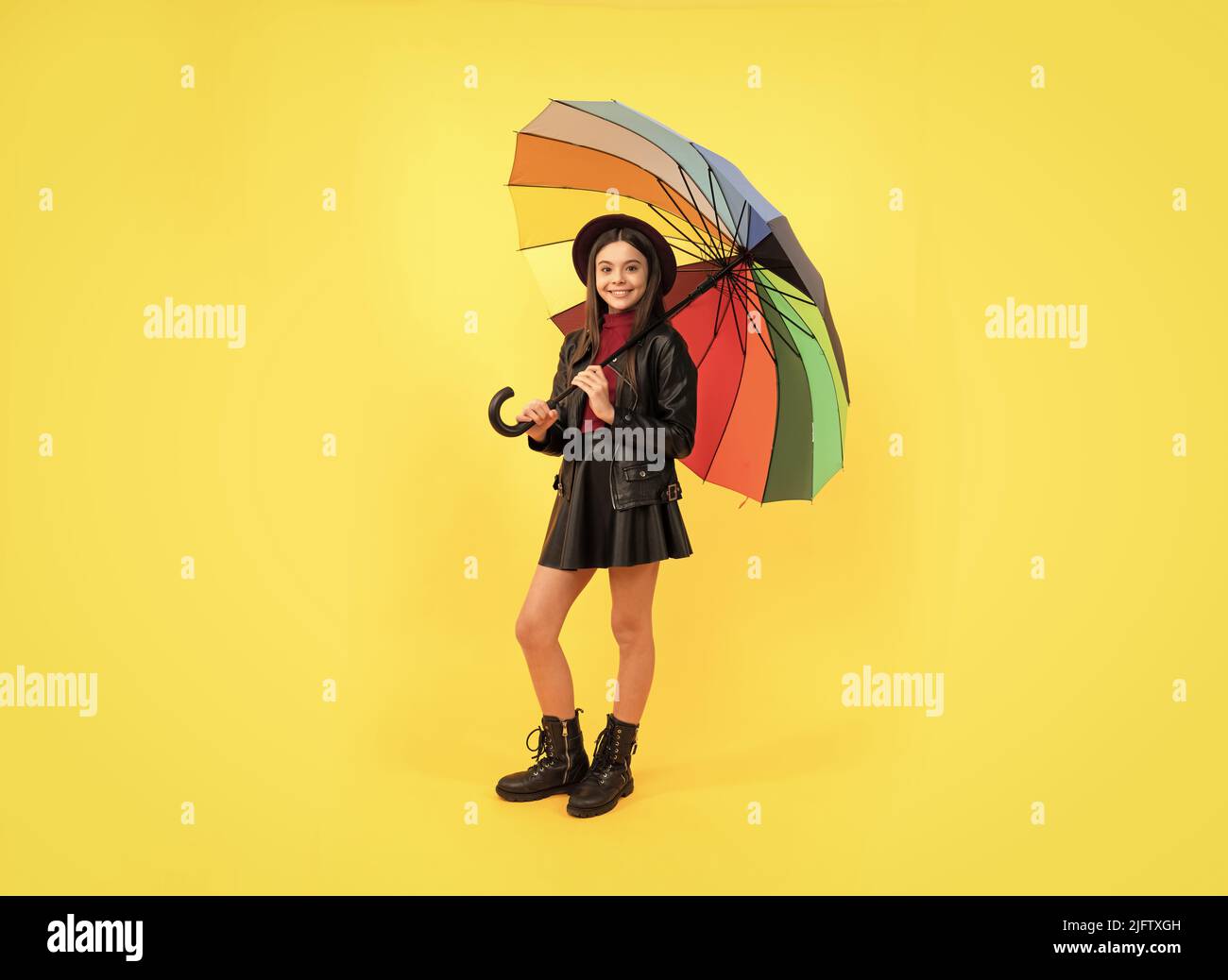 Girl umbrella hi-res stock photography and images - Alamy