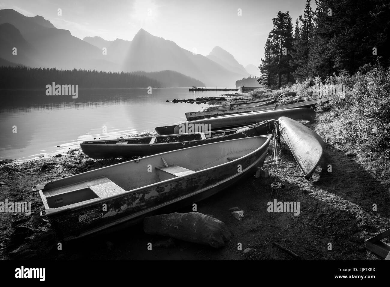 Empty boats hi-res stock photography and images - Alamy