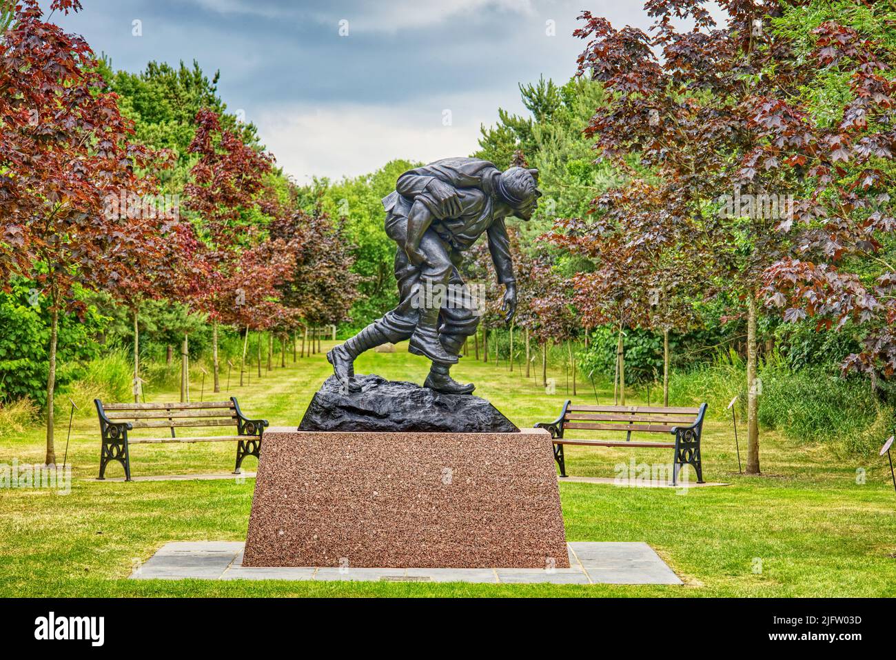 Soldiers seating hi-res stock photography and images - Alamy