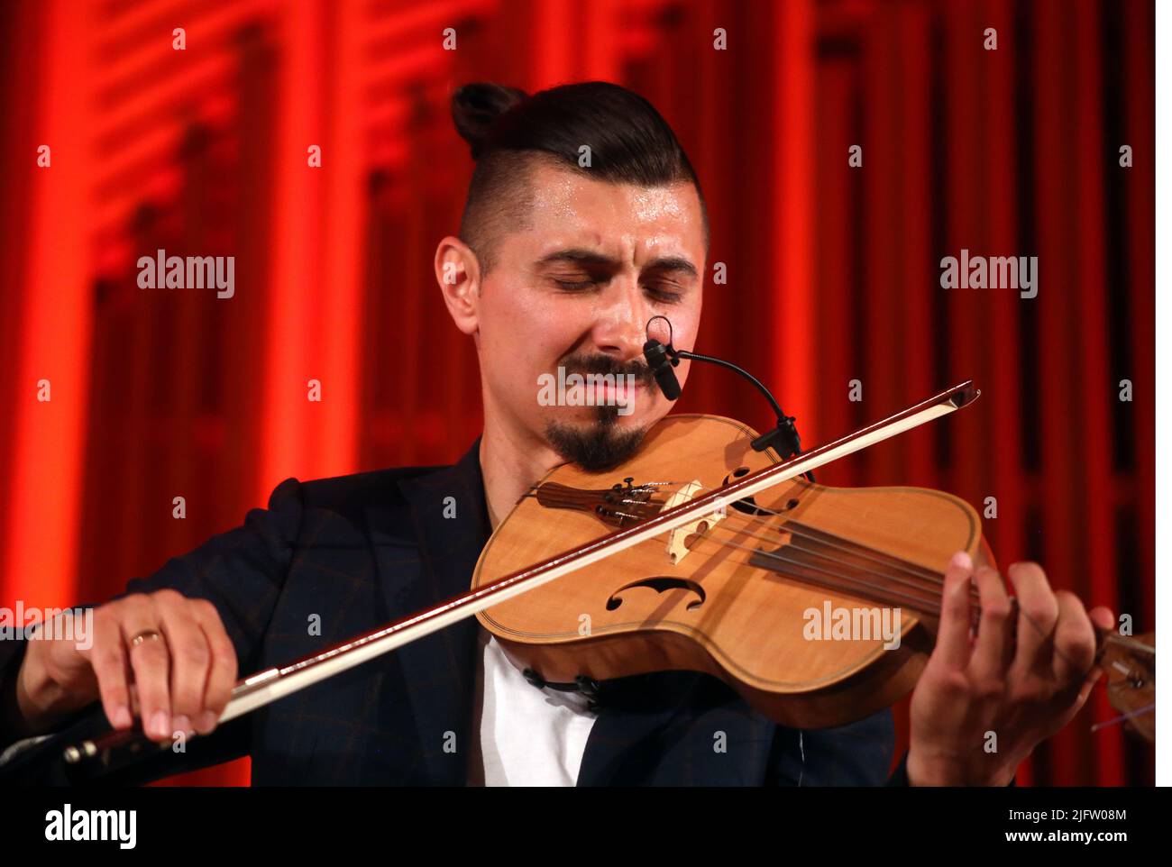 Viol player hi-res stock photography and images - Alamy