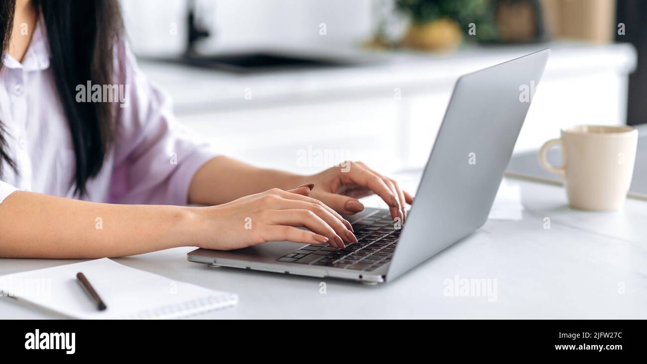 Keyboard typing female hands hi-res stock photography and images - Alamy