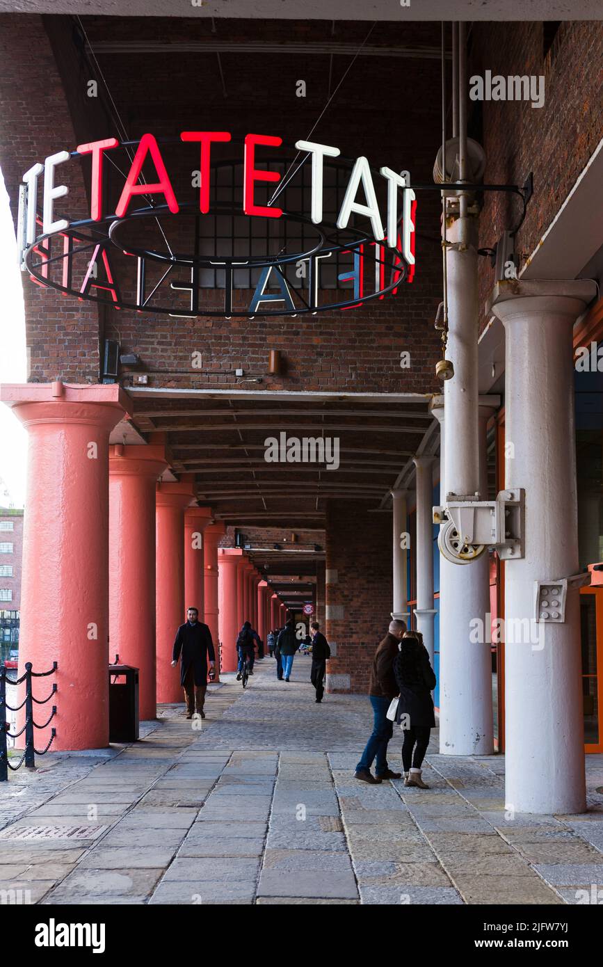 Tate museum liverpool hi-res stock photography and images - Alamy