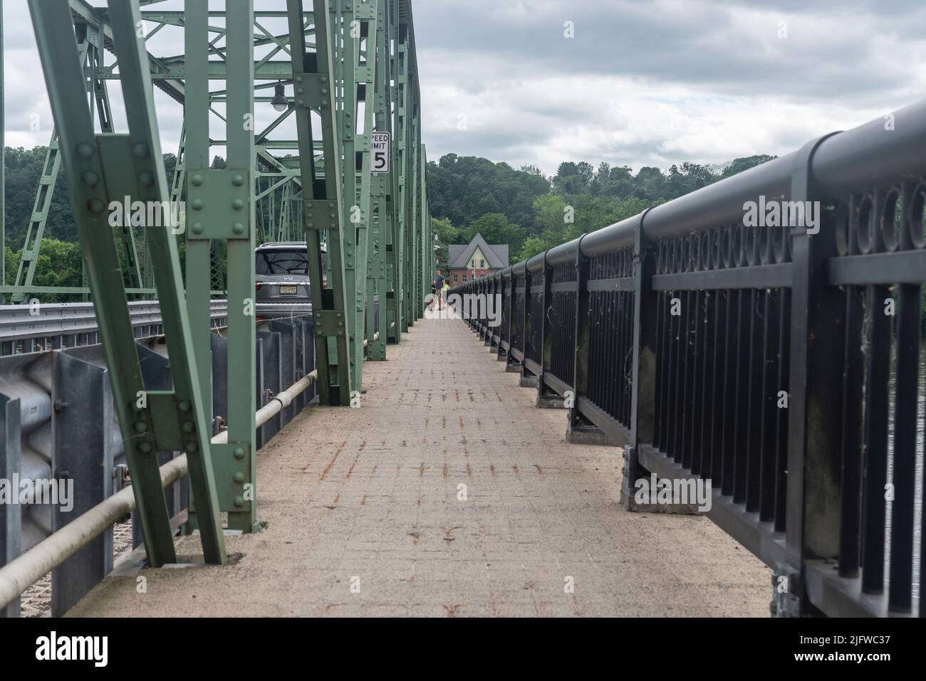 Frenchtown Bridge over the Delaware River, Frenchtown, New Jersey, USA ...