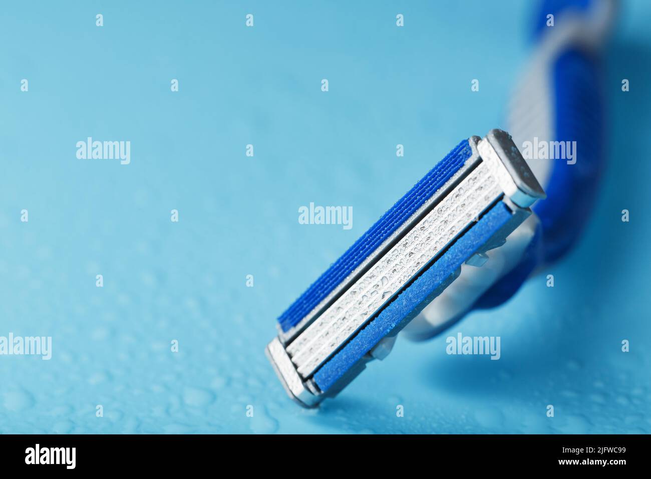 Mens toilet machine hi-res stock photography and images - Alamy