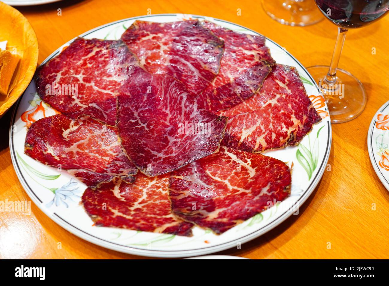 León ibérico hi-res stock photography and images - Alamy