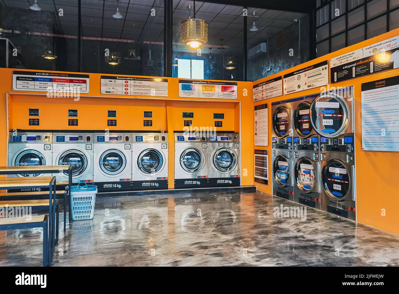 CHACHOENGSAO,THAILAND-JANUARY 3,2021 : View of laundry service shop ...