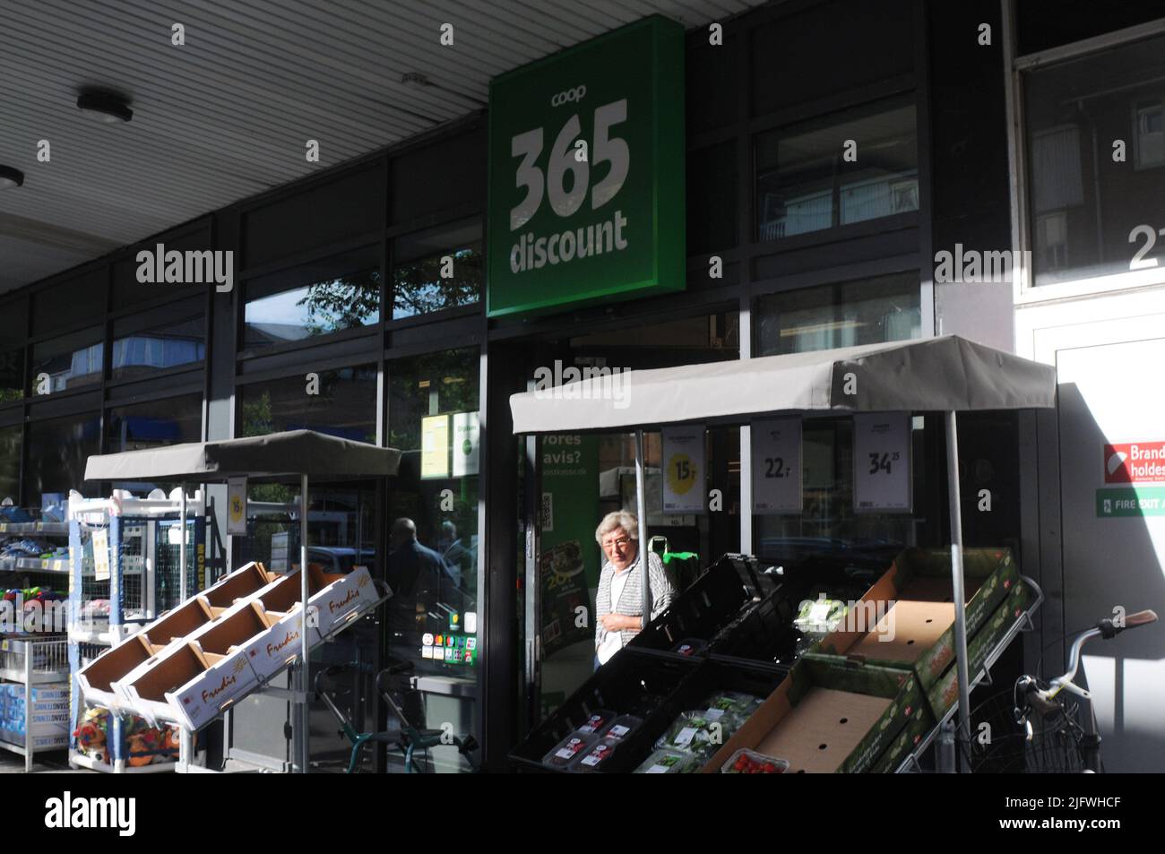 365 coop hi-res stock photography and images - Alamy