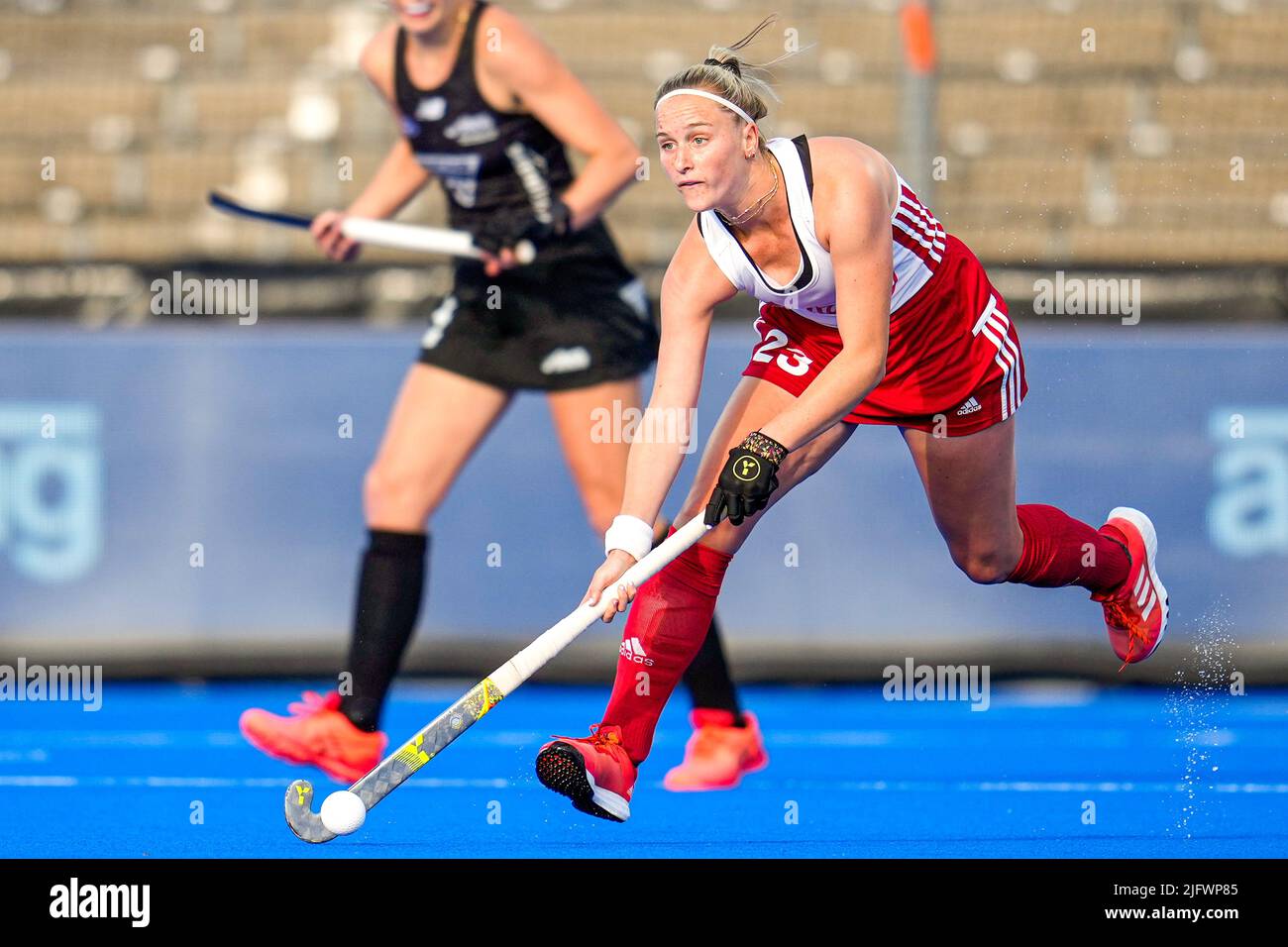 Sophie hamilton hi-res stock photography and images - Alamy