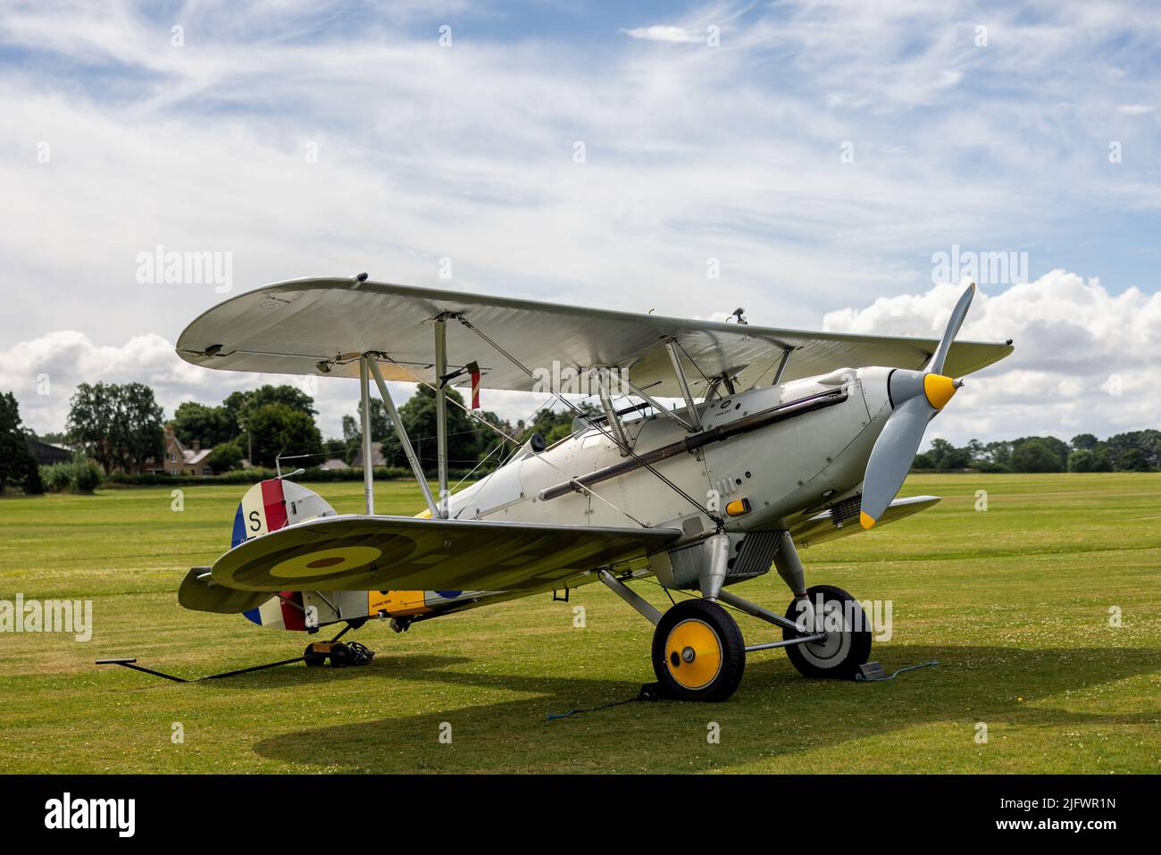 Hms kestrel hi-res stock photography and images - Alamy