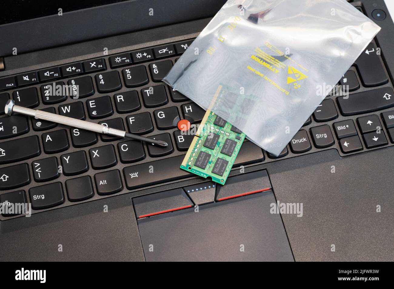 Memory chip packaging hi-res stock photography and images - Alamy