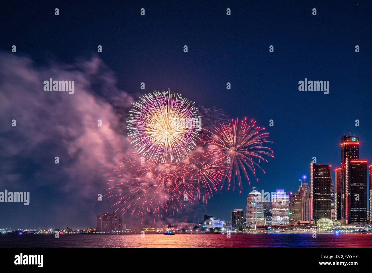 Windsor Ford's 2022 annual fire works display, Ontario Canada Stock ...