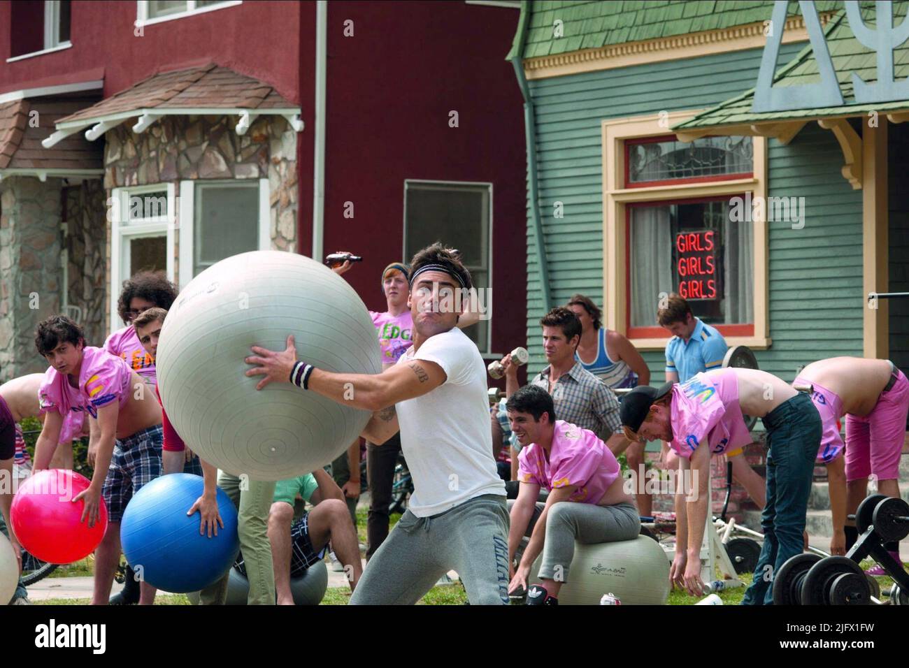 ZAC EFRON, BAD NEIGHBOURS, 2014 Stock Photo - Alamy