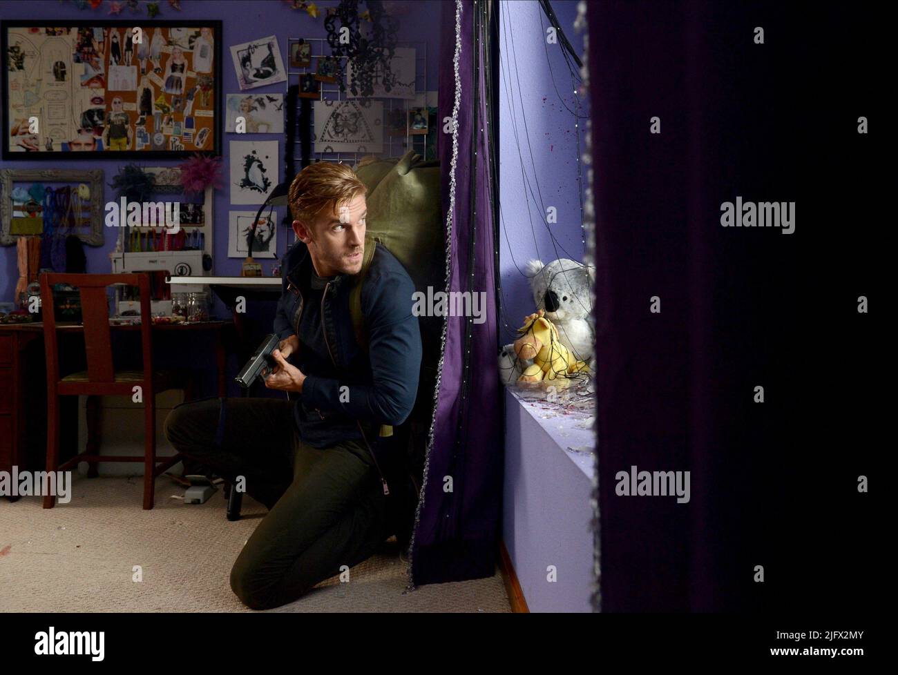 DAN STEVENS, THE GUEST, 2014 Stock Photo - Alamy