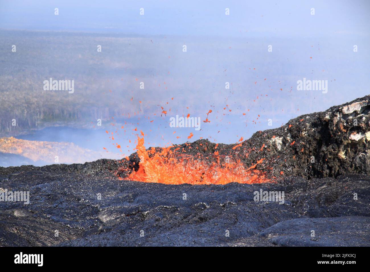 Molten pond hi-res stock photography and images - Alamy