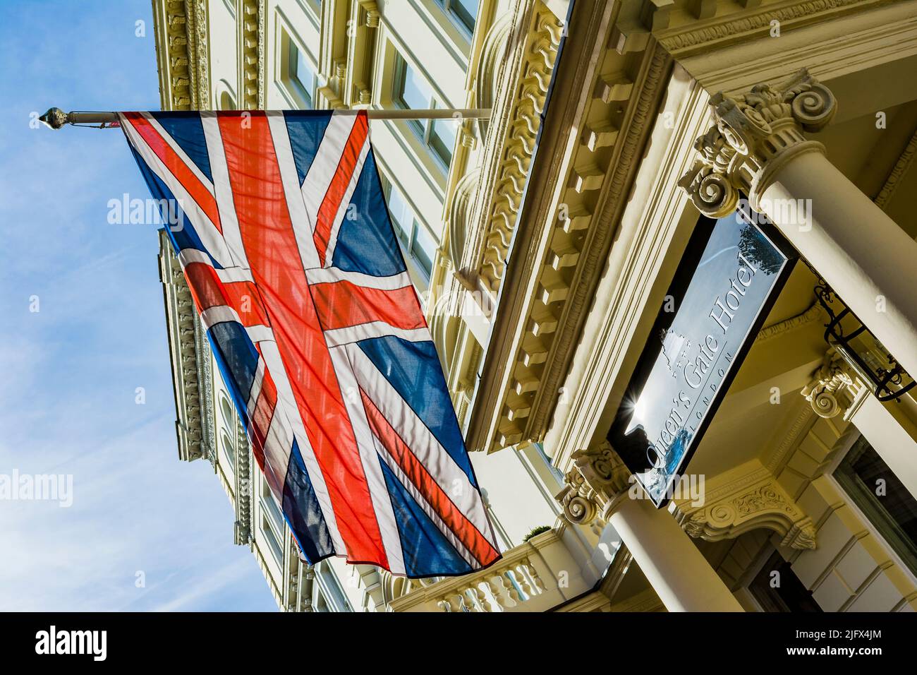 Queens gate hotel hi-res stock photography and images - Alamy