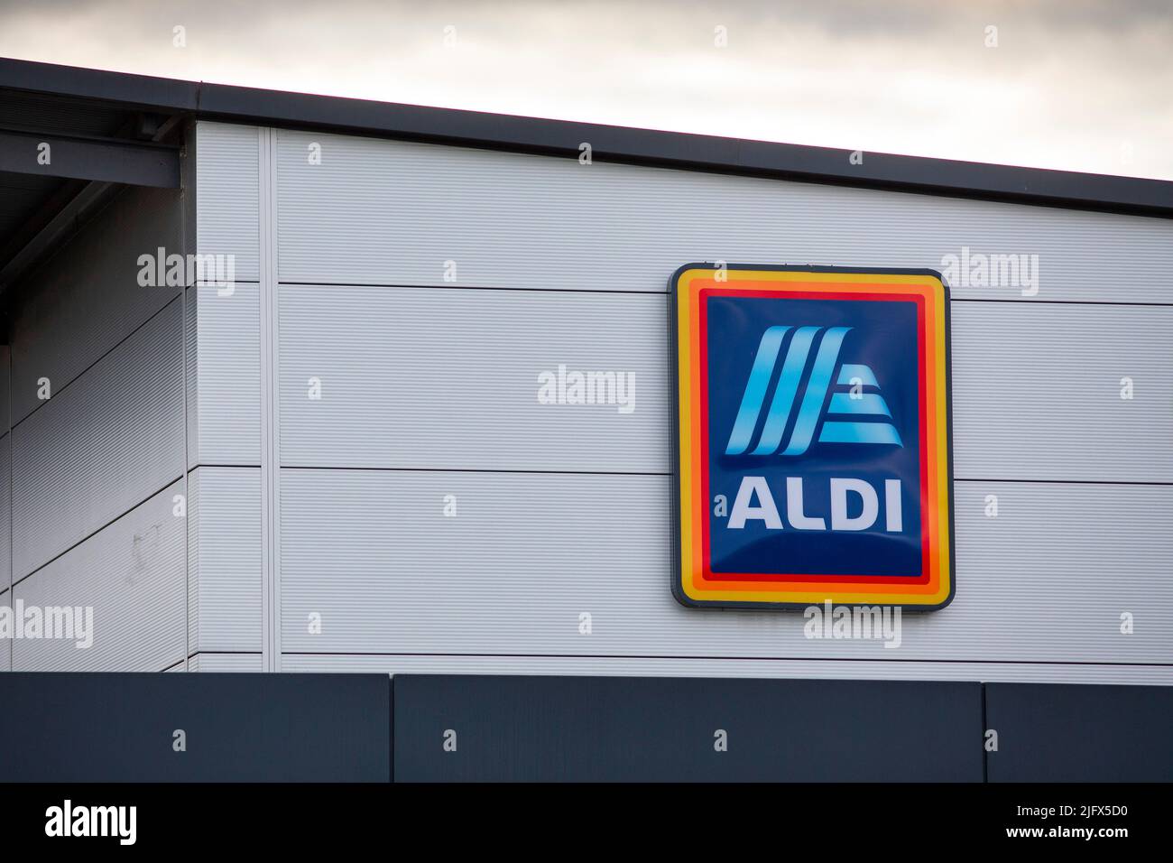 Aldi Supermarket at Faringdon, Oxfordshire, England, UK Stock Photo - Alamy