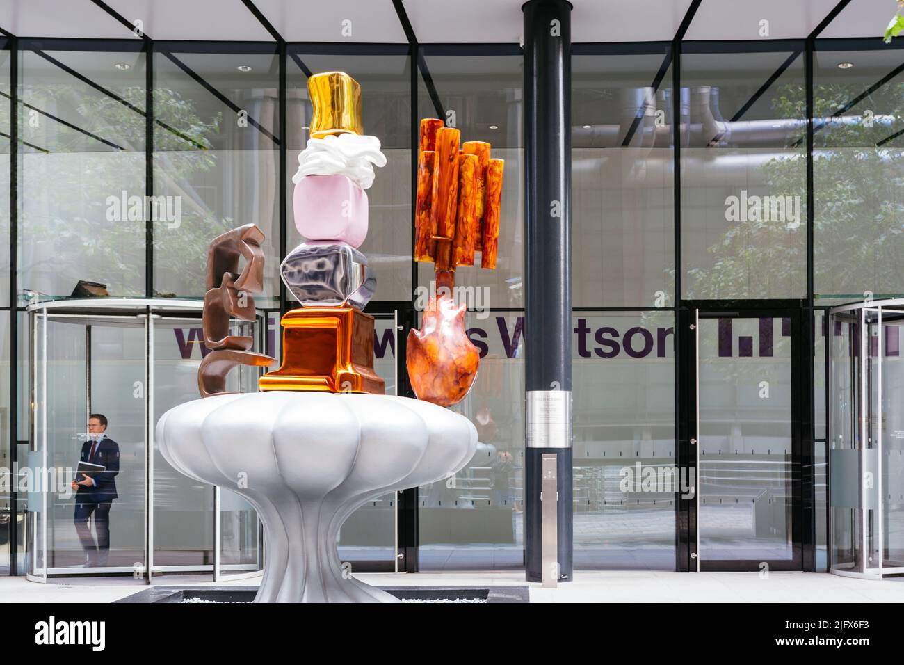 Dreamy Bathroom, sculpture by Gary Webb, outside 51 Lime Street, Willis ...