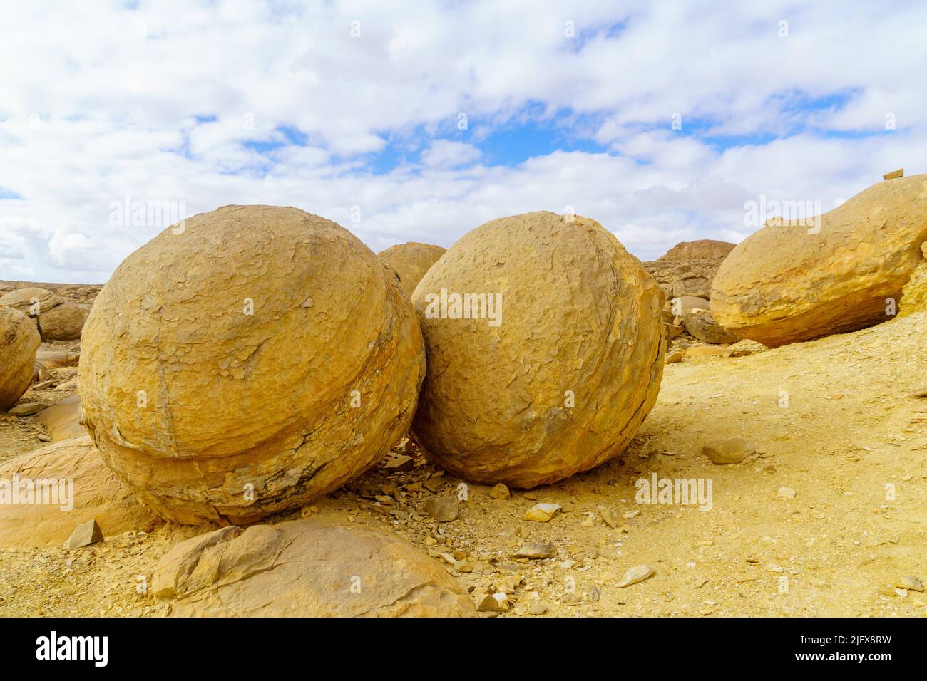 Winter view of the bulbs rocks (boulders) of Kedar valley, Massive ...