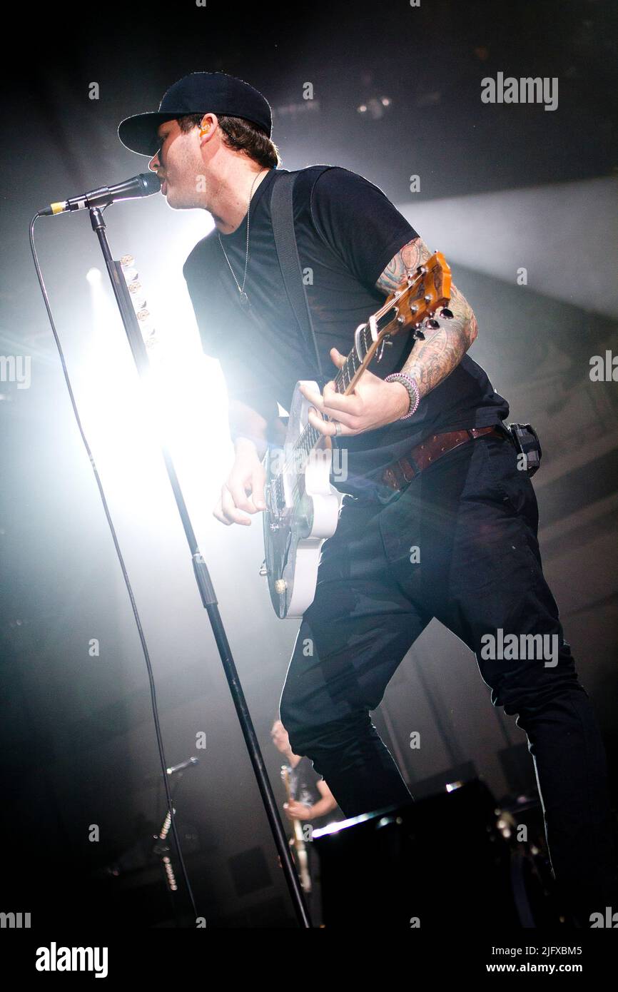 Tom delonge cap hi-res stock photography and images - Alamy