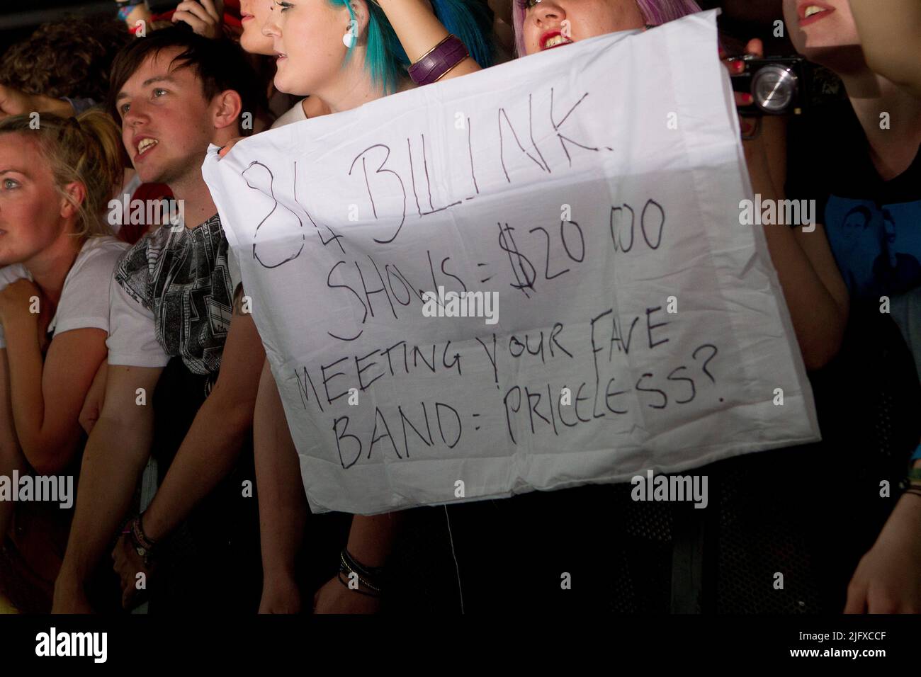 Blink 182 sign priceless hi-res stock photography and images - Alamy