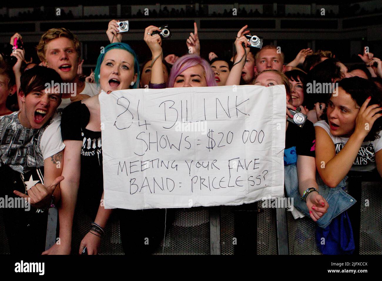 Blink 182 sign priceless hi-res stock photography and images - Alamy
