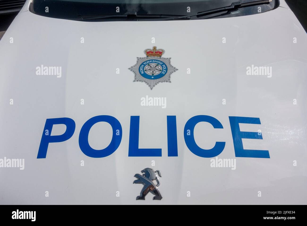 Uk police logo hi-res stock photography and images - Alamy