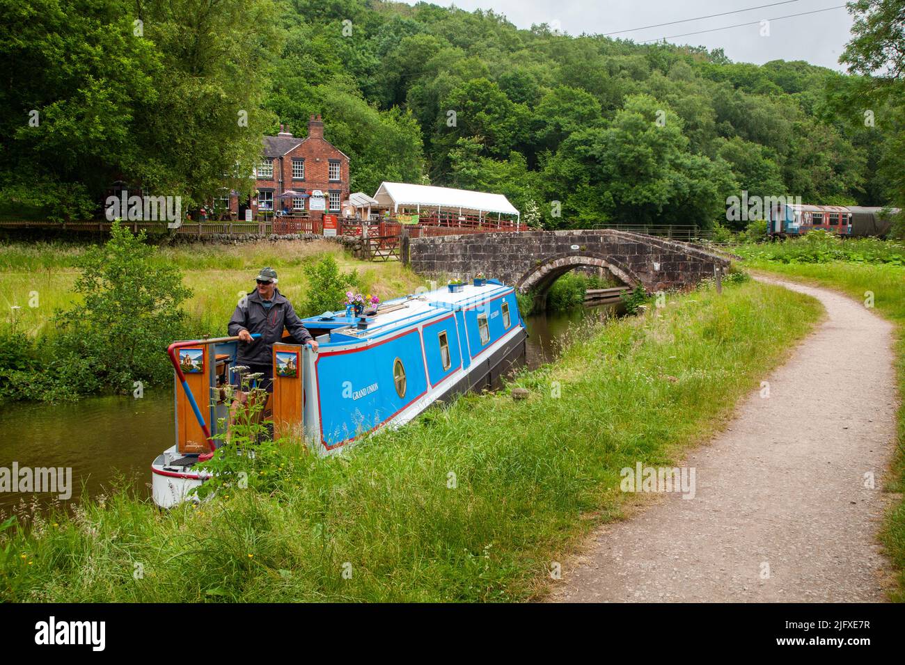 Black lion pub consall hi-res stock photography and images - Alamy