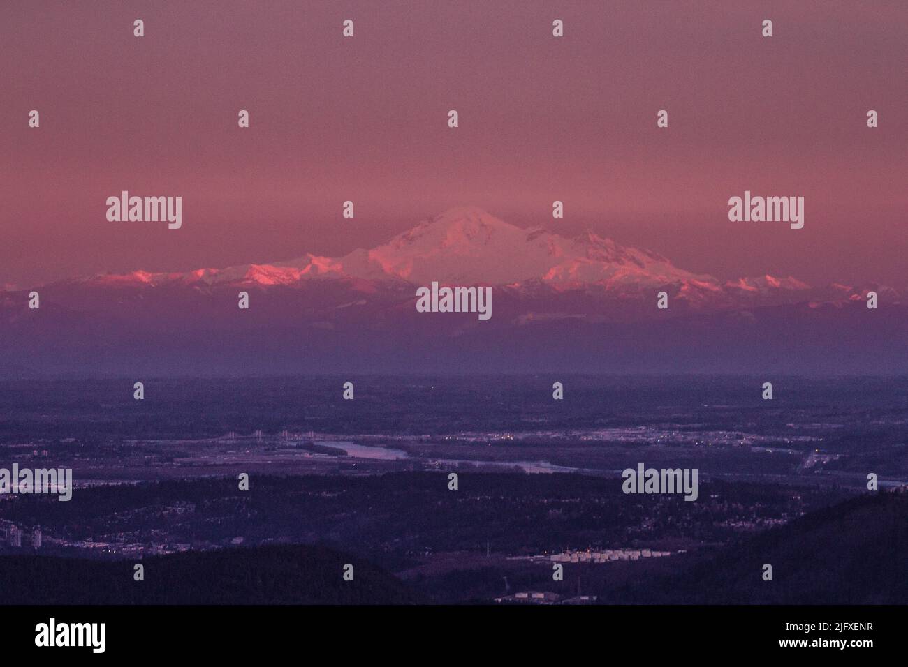 Vancouver and mount baker hi-res stock photography and images - Alamy