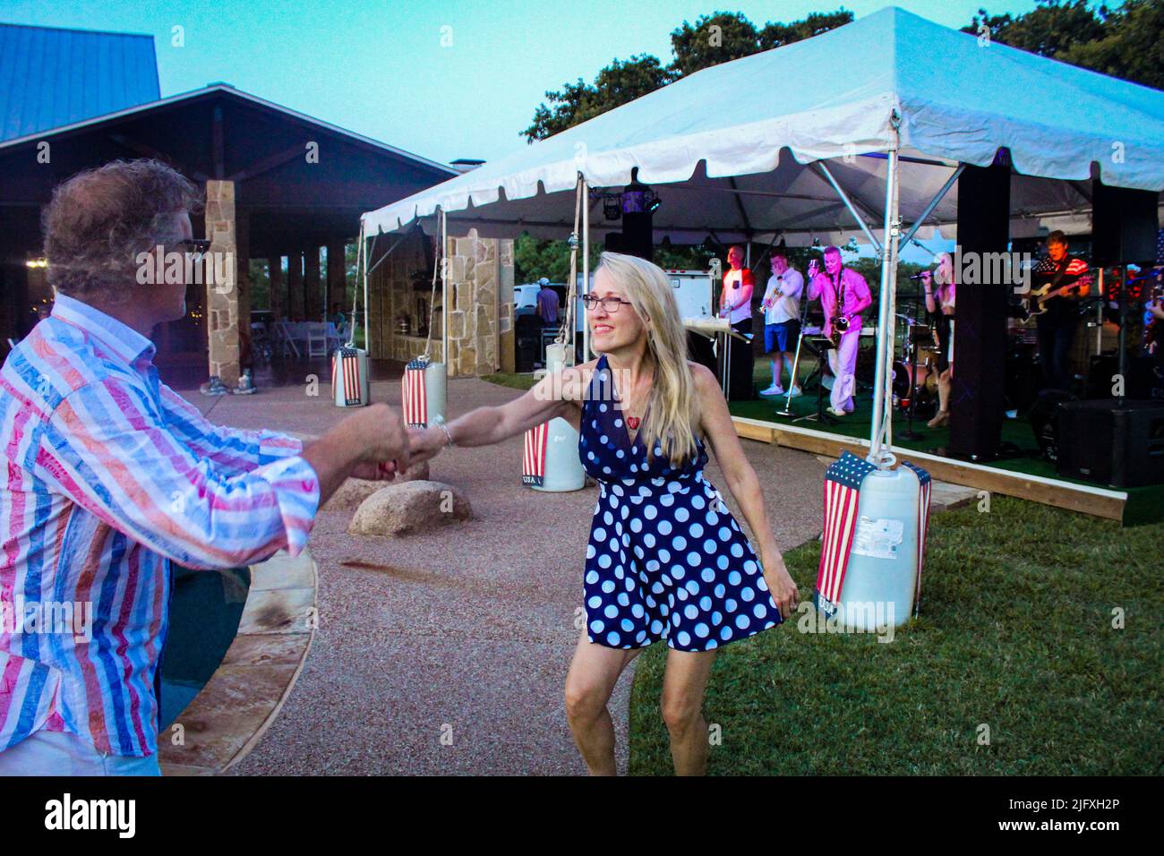 Dance at night hi-res stock photography and images - Alamy