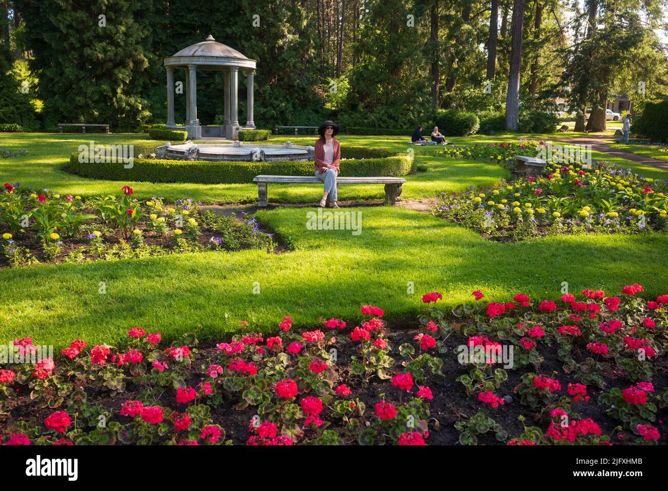 Spokane Wa Usa July 3 2022 Visitors Enjoy A Summer Afternoon At