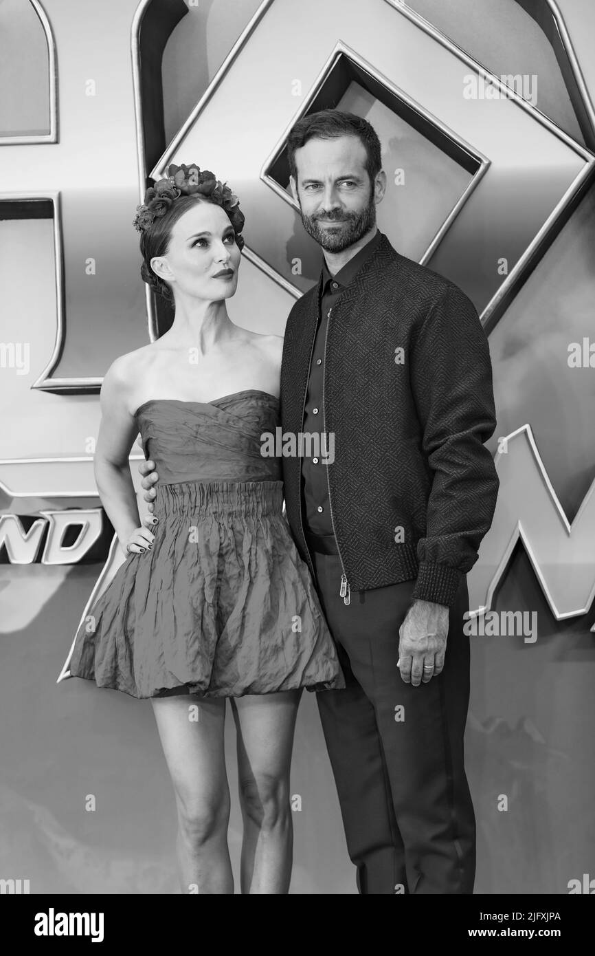 2022 gala Black and White Stock Photos & Images - Alamy