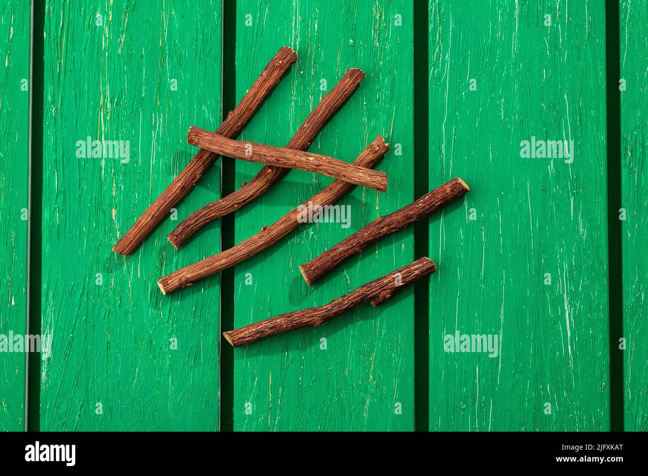 Glycyrrhiza glabra - Licorice, an effective medicinal plant for coughs ...