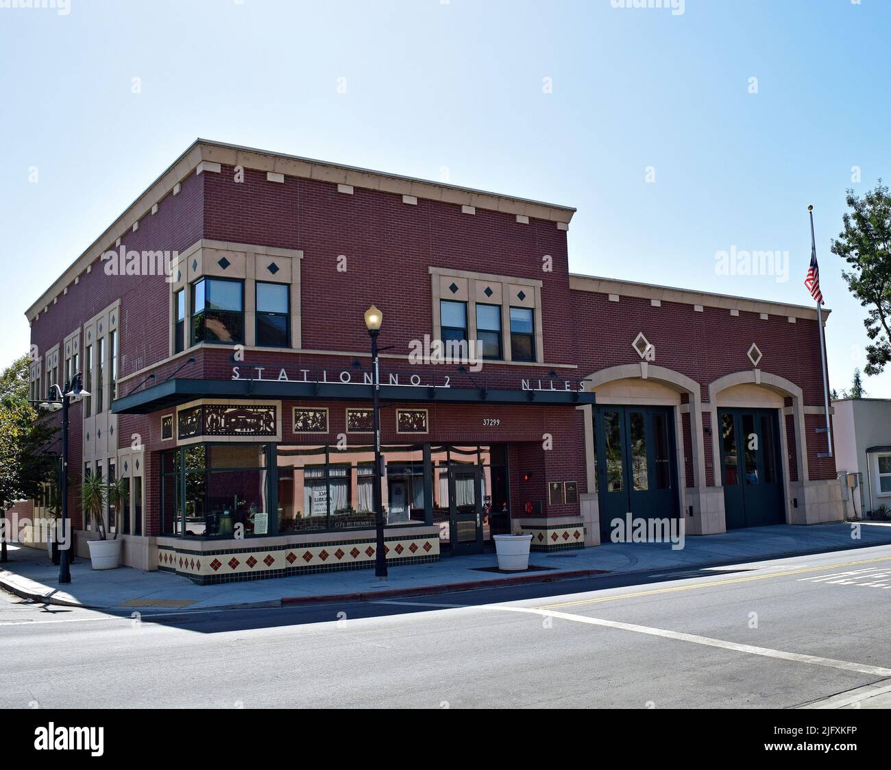 Niles fire hi-res stock photography and images - Alamy