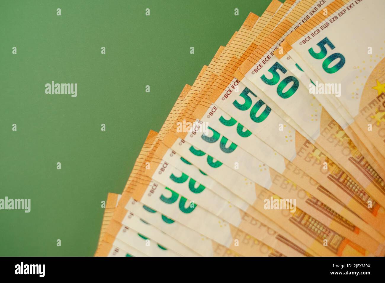 Green banknotes hi-res stock photography and images - Alamy