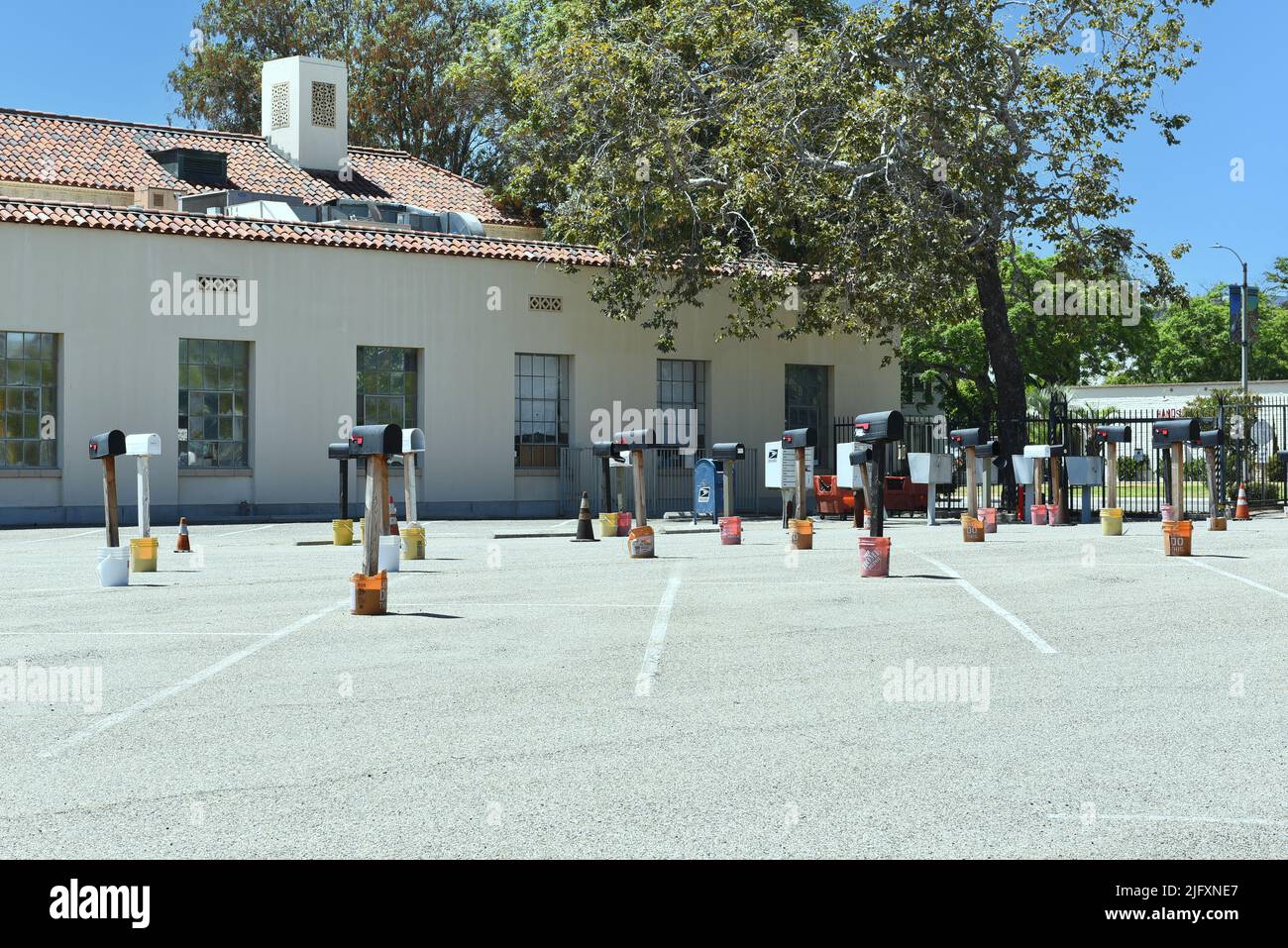 Usps carrier hi-res stock photography and images - Alamy