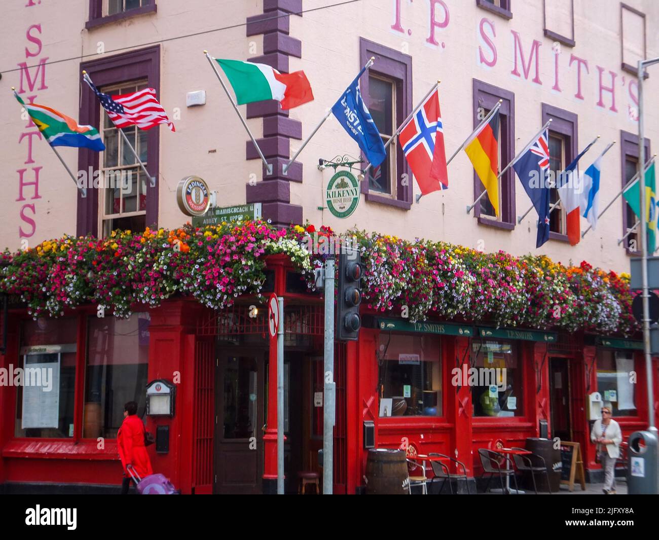 Tp smiths bar and restaurant hi-res stock photography and images - Alamy